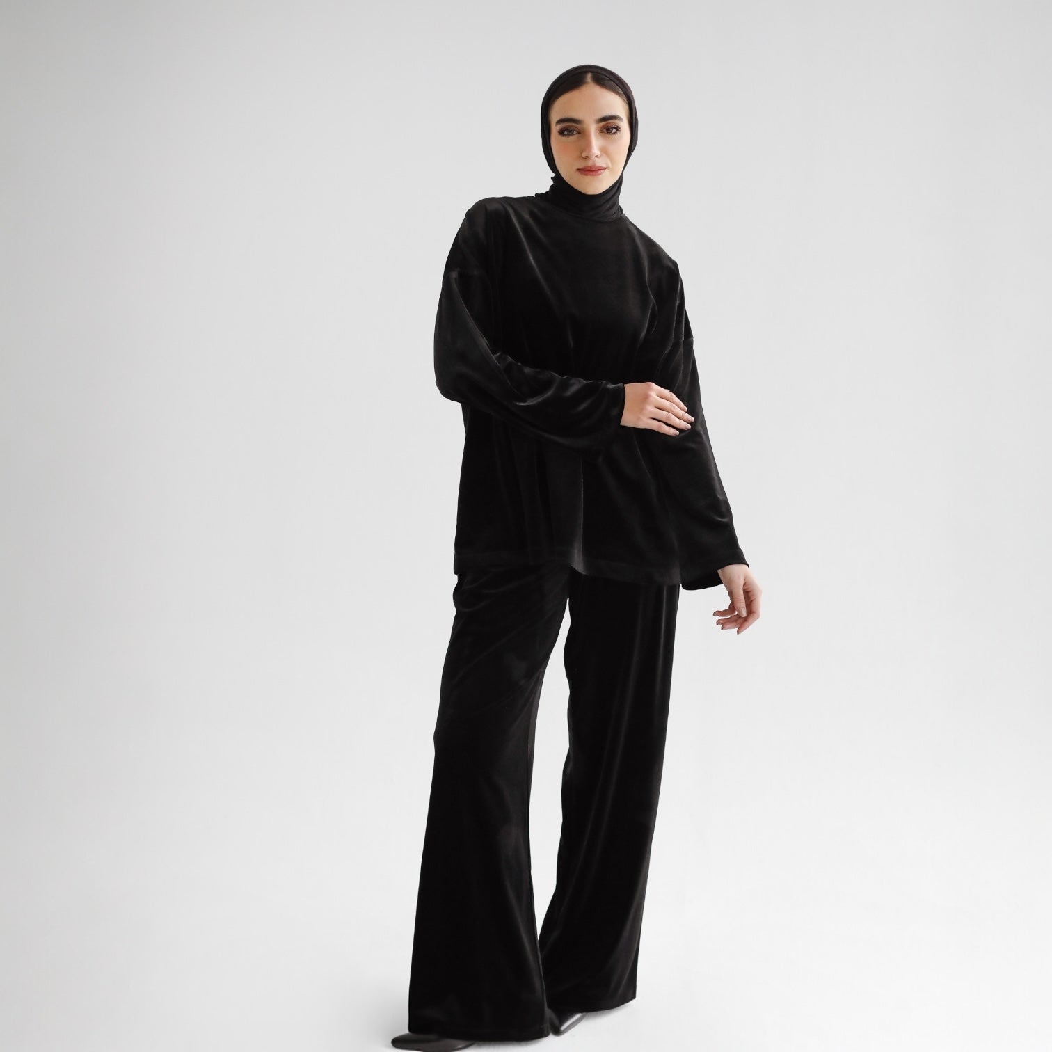 Black velvet co-ord set – The Gallery